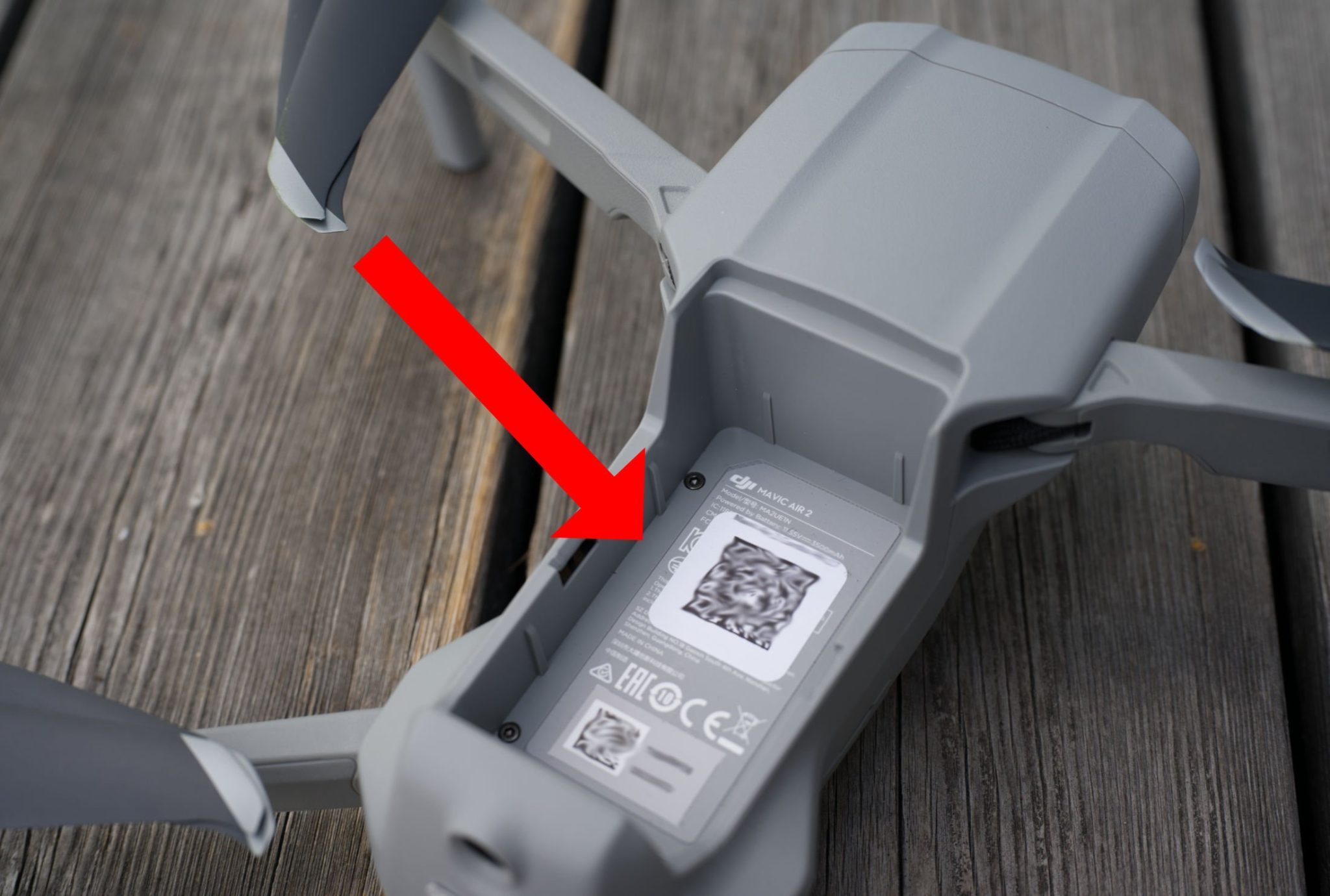 Anleitung: Seriennummer von DJI Drohnen finden - Drone-Zone.de