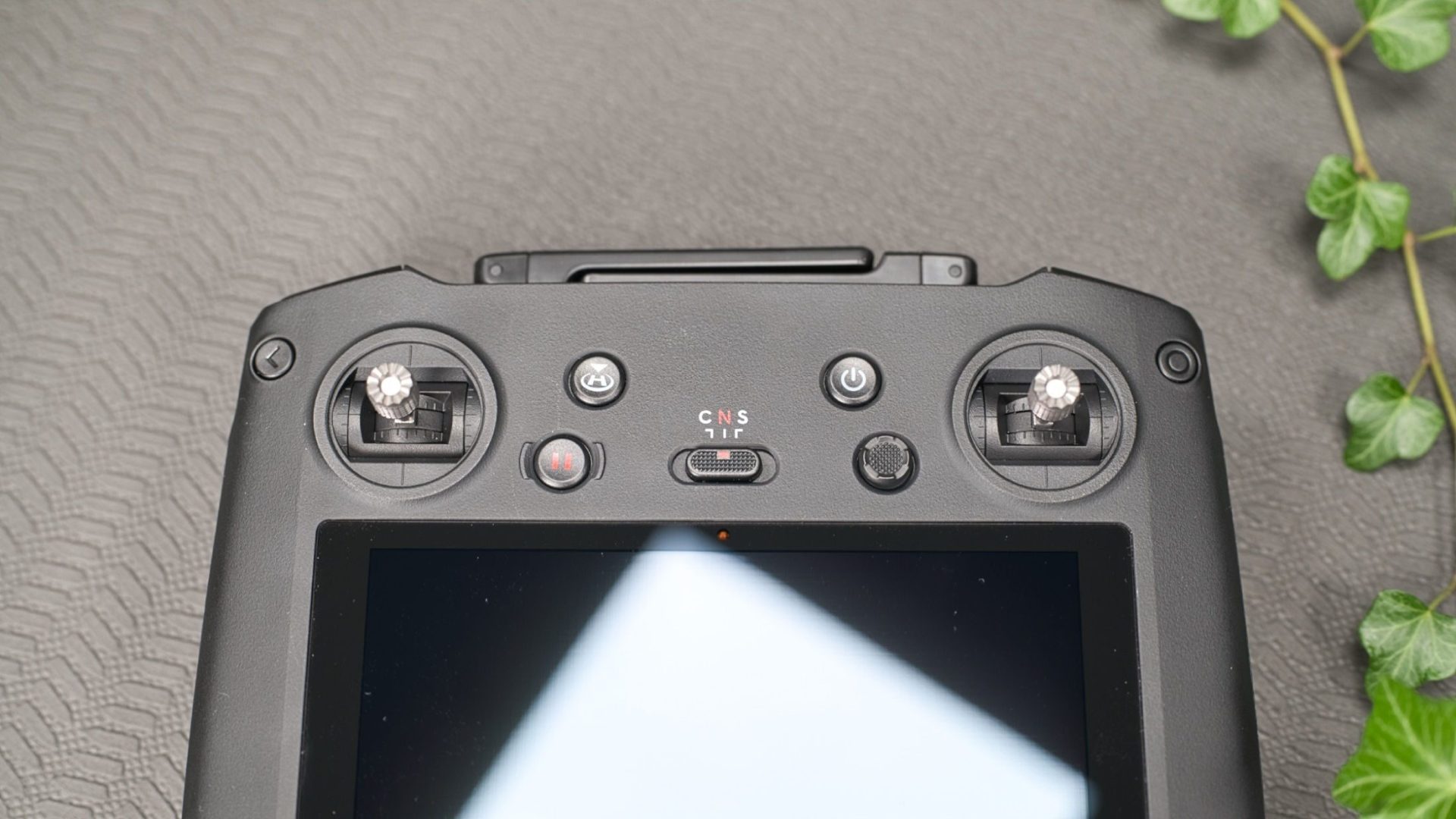 Test: DJI RC Pro Fernsteuerung - Ihre 1.000 Euro wert? - Drone-Zone.de