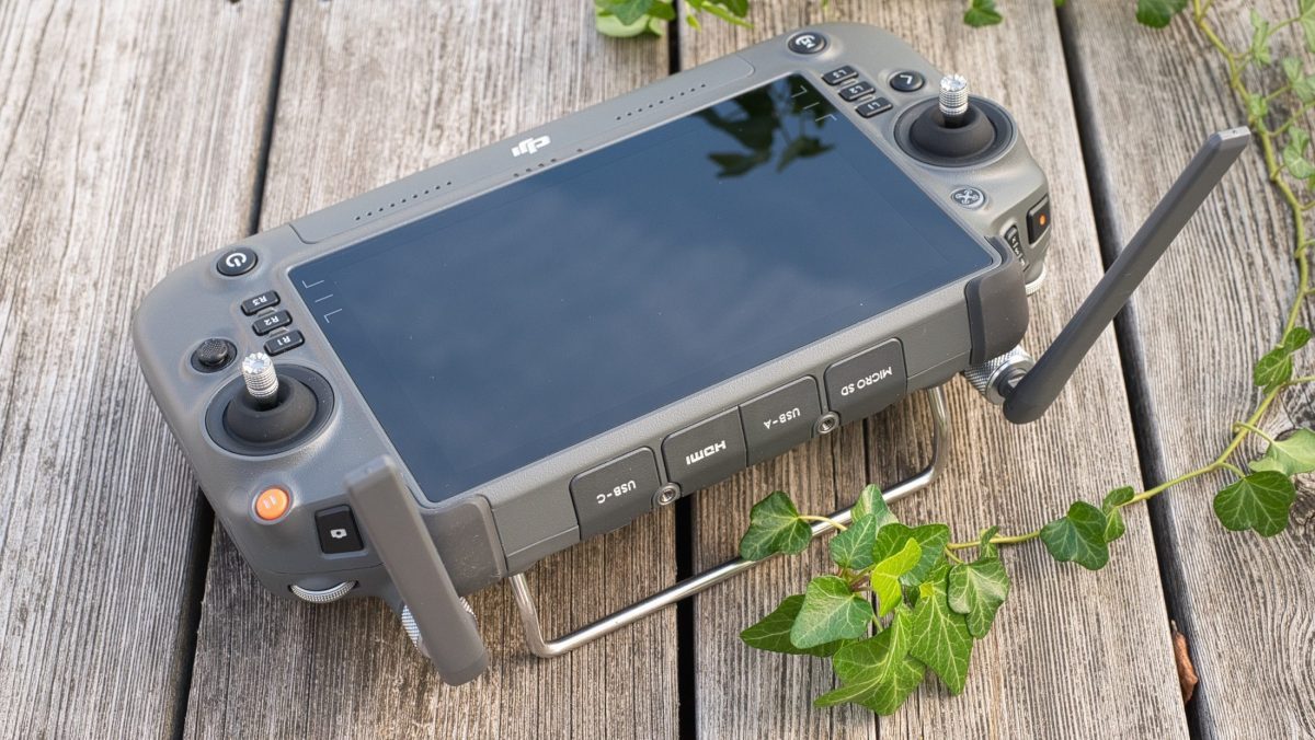 Test: DJI RC Plus - Der Profi-Controller von DJI im Check - Drone-Zone.de