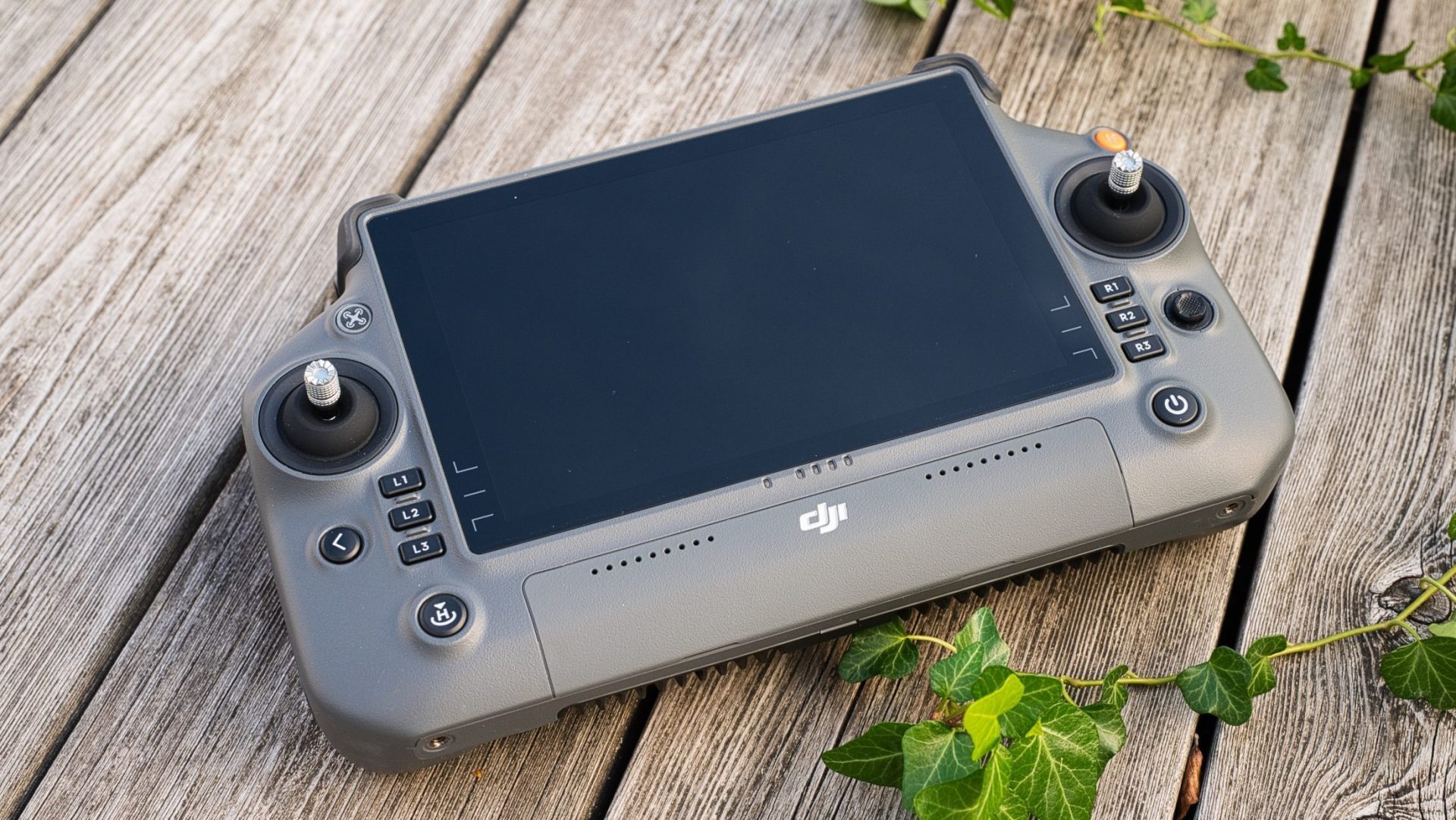 Test: DJI RC Plus - Der Profi-Controller von DJI im Check - Drone-Zone.de