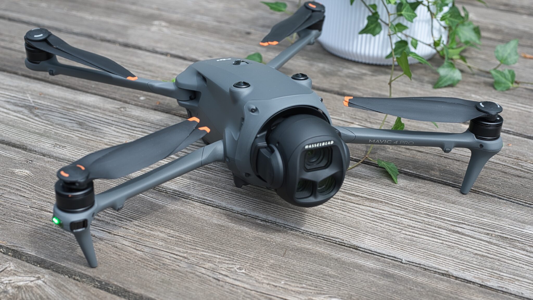Test: DJI Mavic 4 Pro - Der Traum für Drohnen-Profis? - Drone-Zone.de